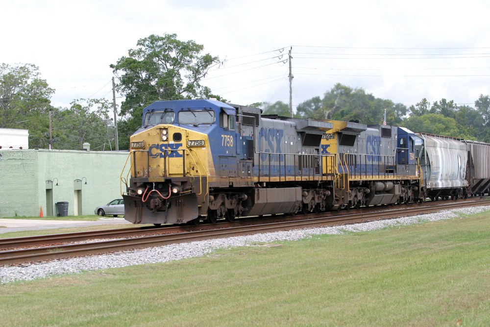 CSXT Q613 Southbound